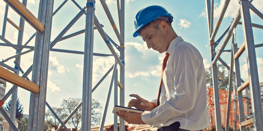 Building Smart: How Team Communication in Construction Minimizes Risks